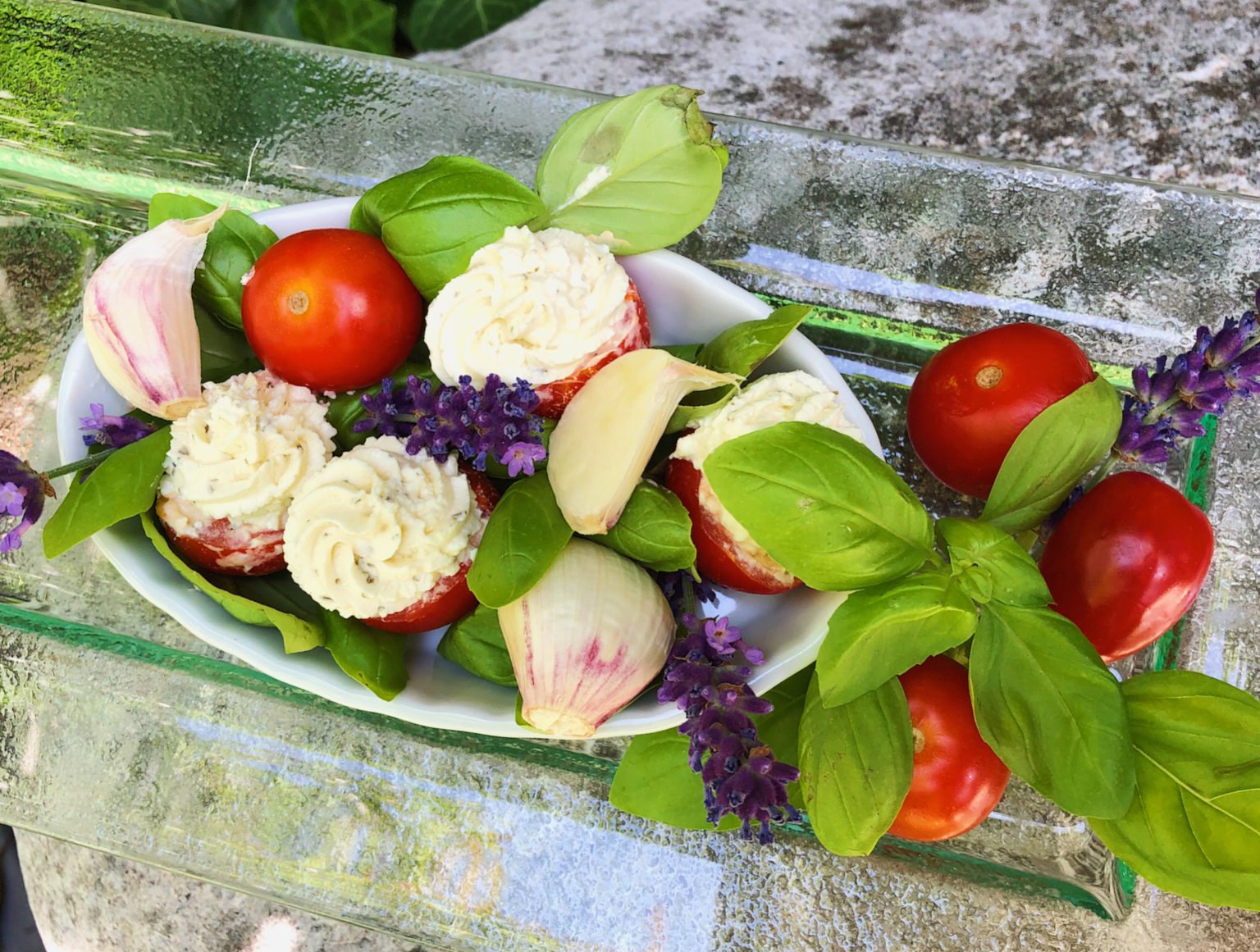 Kirschtomaten mit Frischkäsefüllung Speedelicious